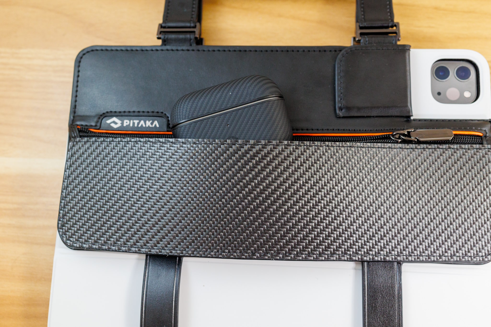 PITAKA Flipbook case for iPadレビュー！Magic Keyboardがおしゃれなカバンに早変わり | ゴーゴーシンゴのブログ