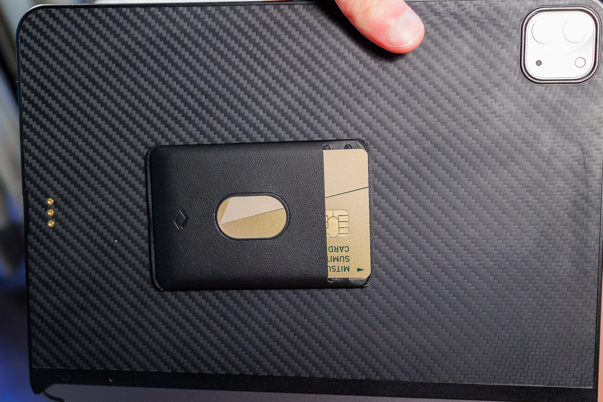 PITAKA MagEZ Card Sleeve 3レビュー！3000円台で買えるMagSafeウォレット | ゴーゴーシンゴのブログ