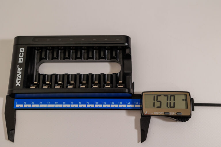 XTAR BC8 急速充電器レビュー！単3 単4 充電池 を8本同時急速充電可能なおすすめ充電池 | ゴーゴーシンゴのブログ