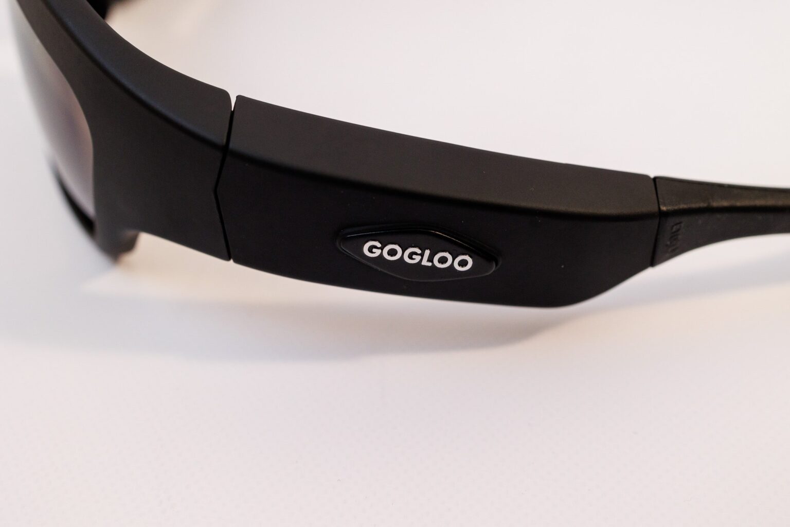 GOGLOO E10 Liveレビュー！サングラス一体型のウェアラブルカメラ（女性モデル装着例あり） | ゴーゴーシンゴのブログ